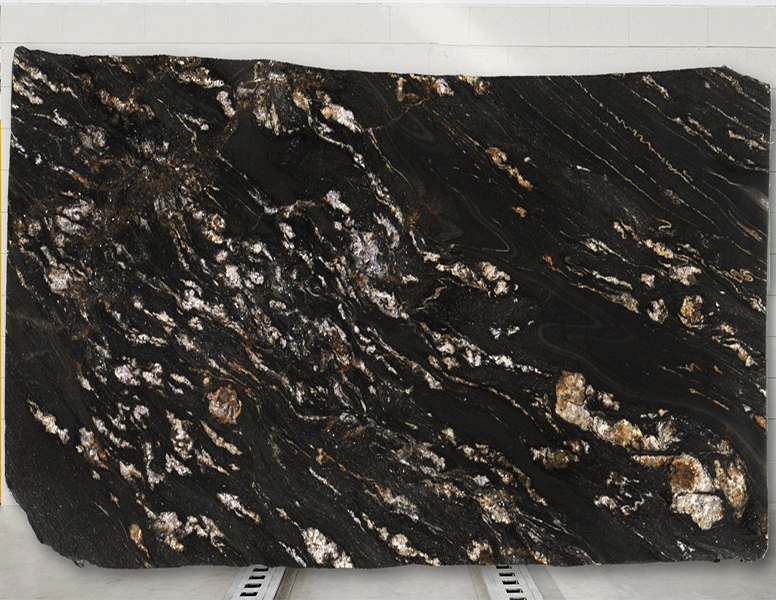 Black Taurus - Grama Blend